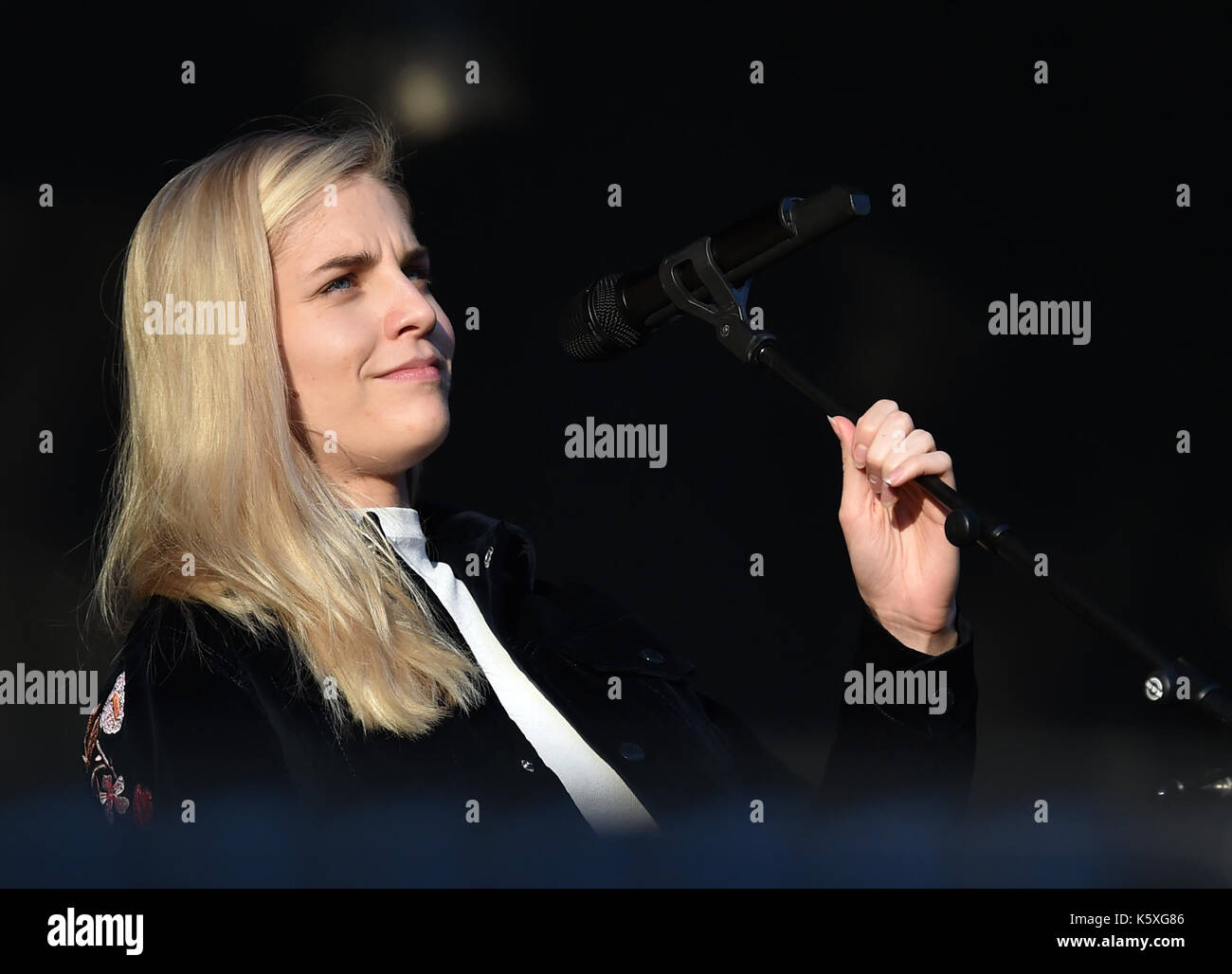 Hoppegarten, Germany. 10th Sep, 2017. Singer Hannah Reid of the British ...