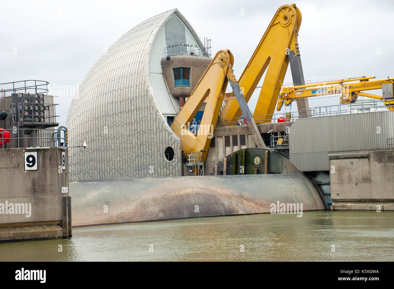 London, UK. 10th Sep, 2017. Thames barrier fully lifted. Thames barrier ...