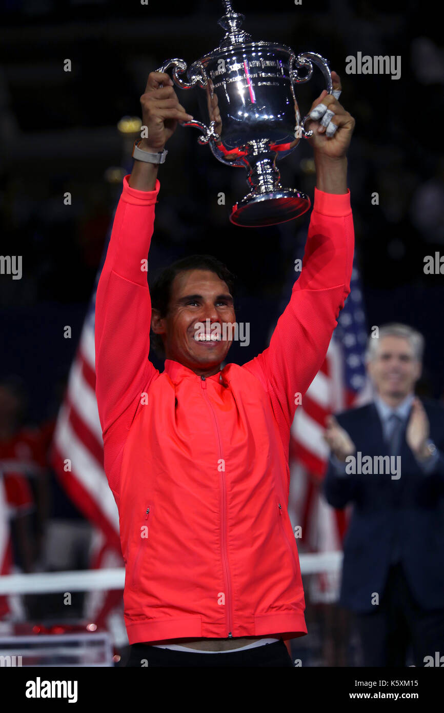 Us open tennis men's winner's trophy hi-res stock photography and ...