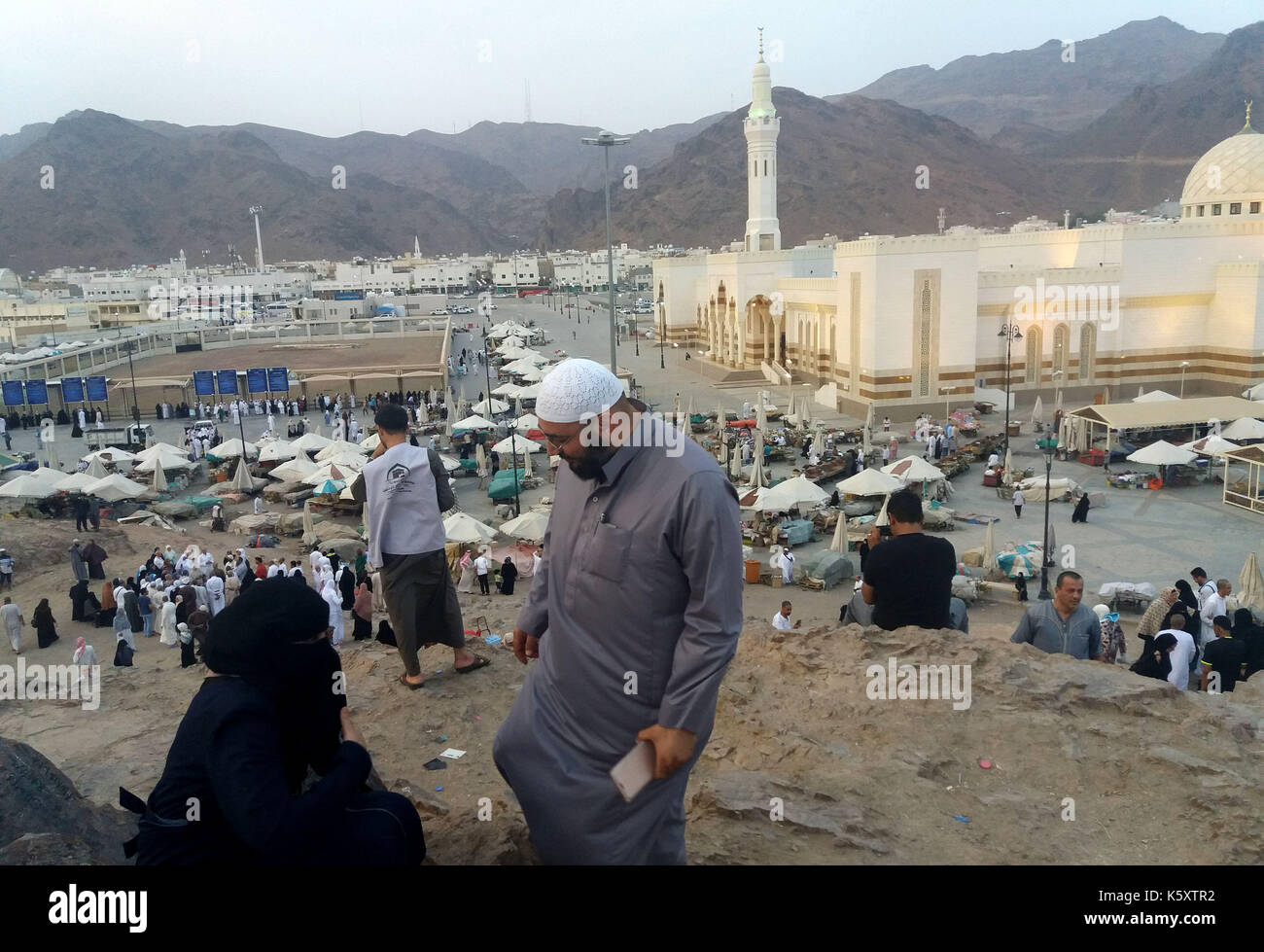 Medina, Medina, Saudi Arabia. 9th Sep, 2017. Muslim pilgrims visit the ...