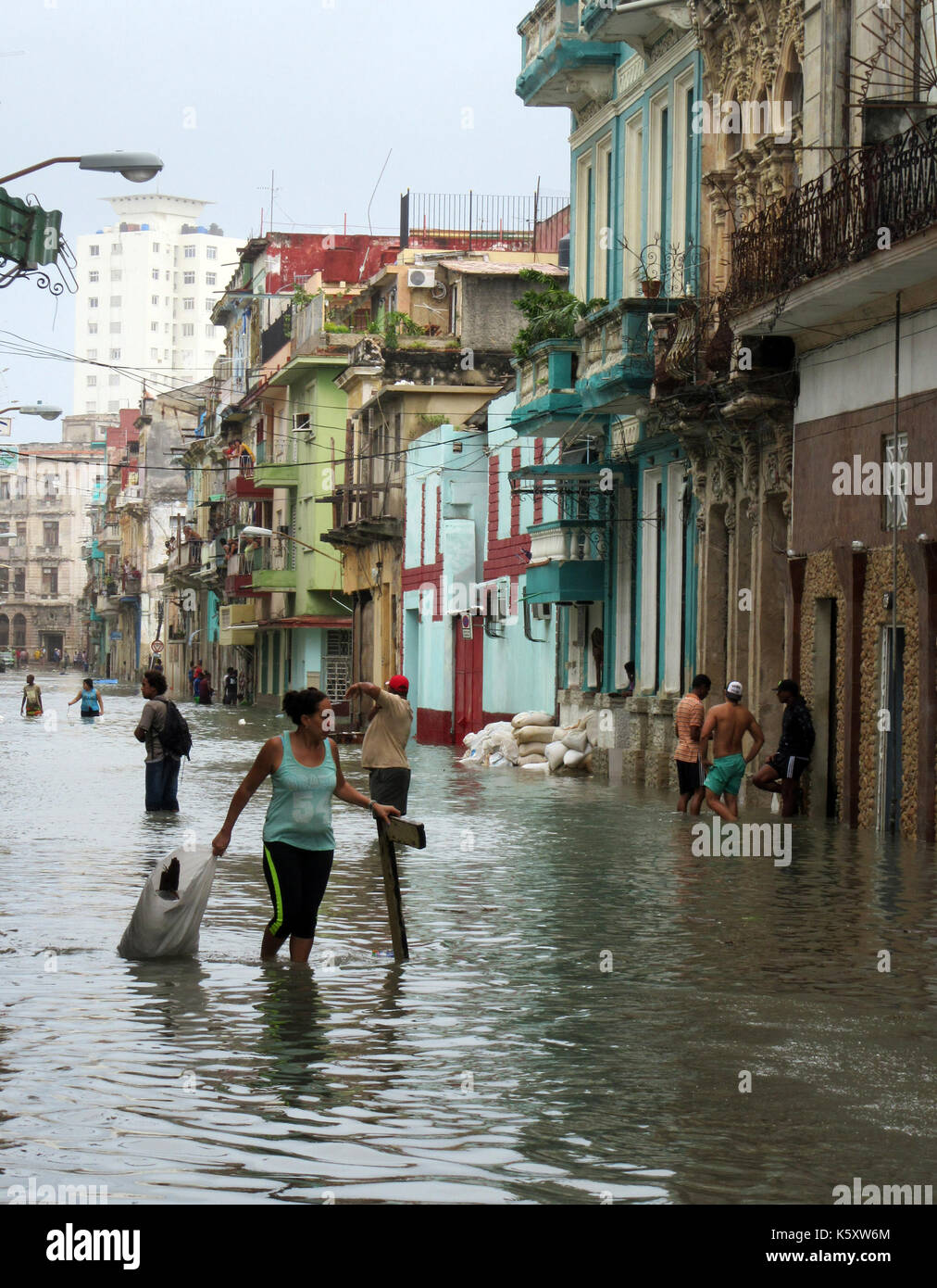 Havanna, Cuba. 10th Sep, 2017. A street is completely flooded in ...