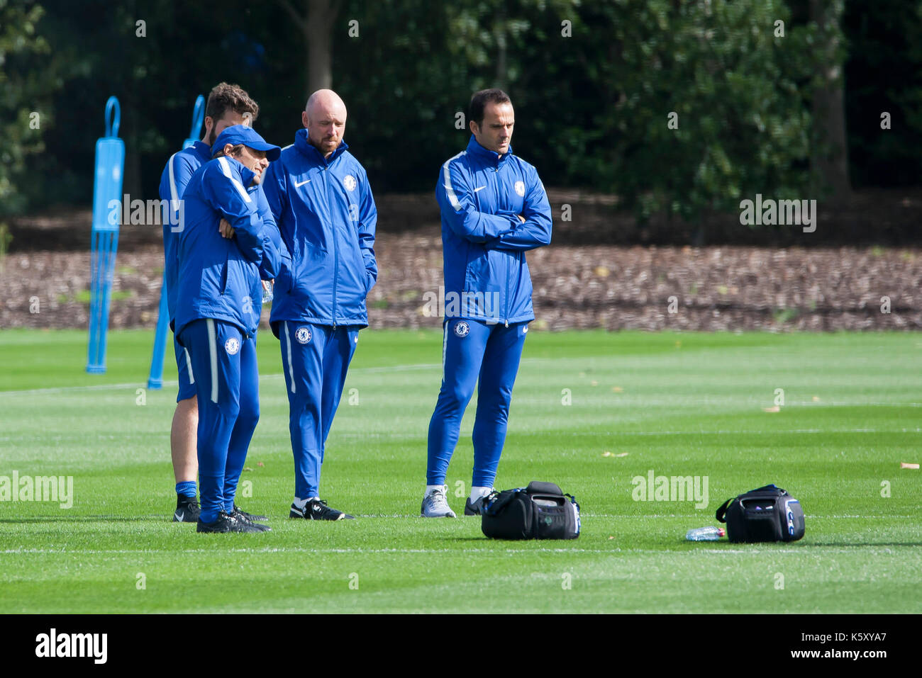 Chelsea players and staff hi-res stock photography and images - Alamy