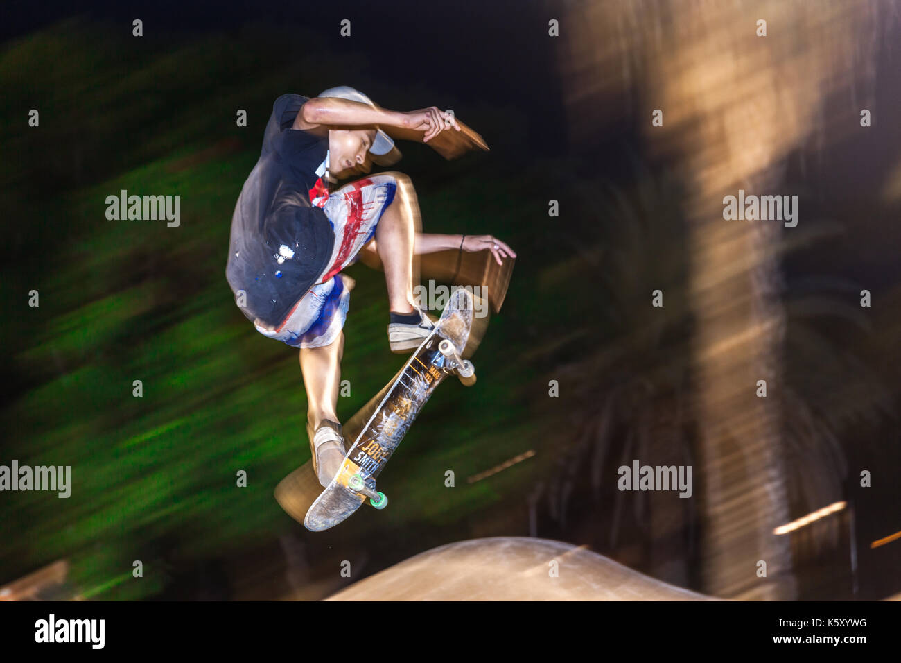 Teen boy speed skating hi-res stock photography and images - Alamy