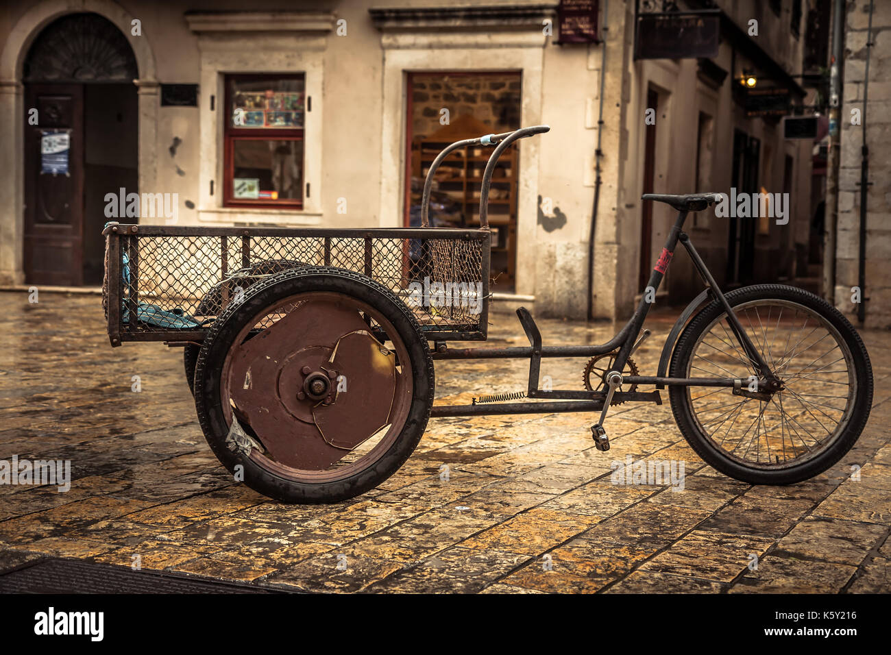 Vintage europe hi-res stock photography and images - Alamy