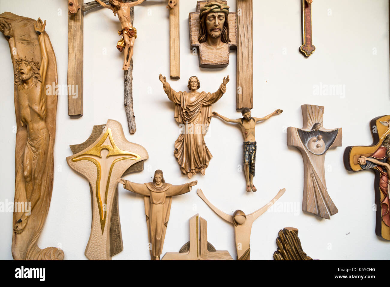 Crucifissi hi-res stock photography and images - Alamy