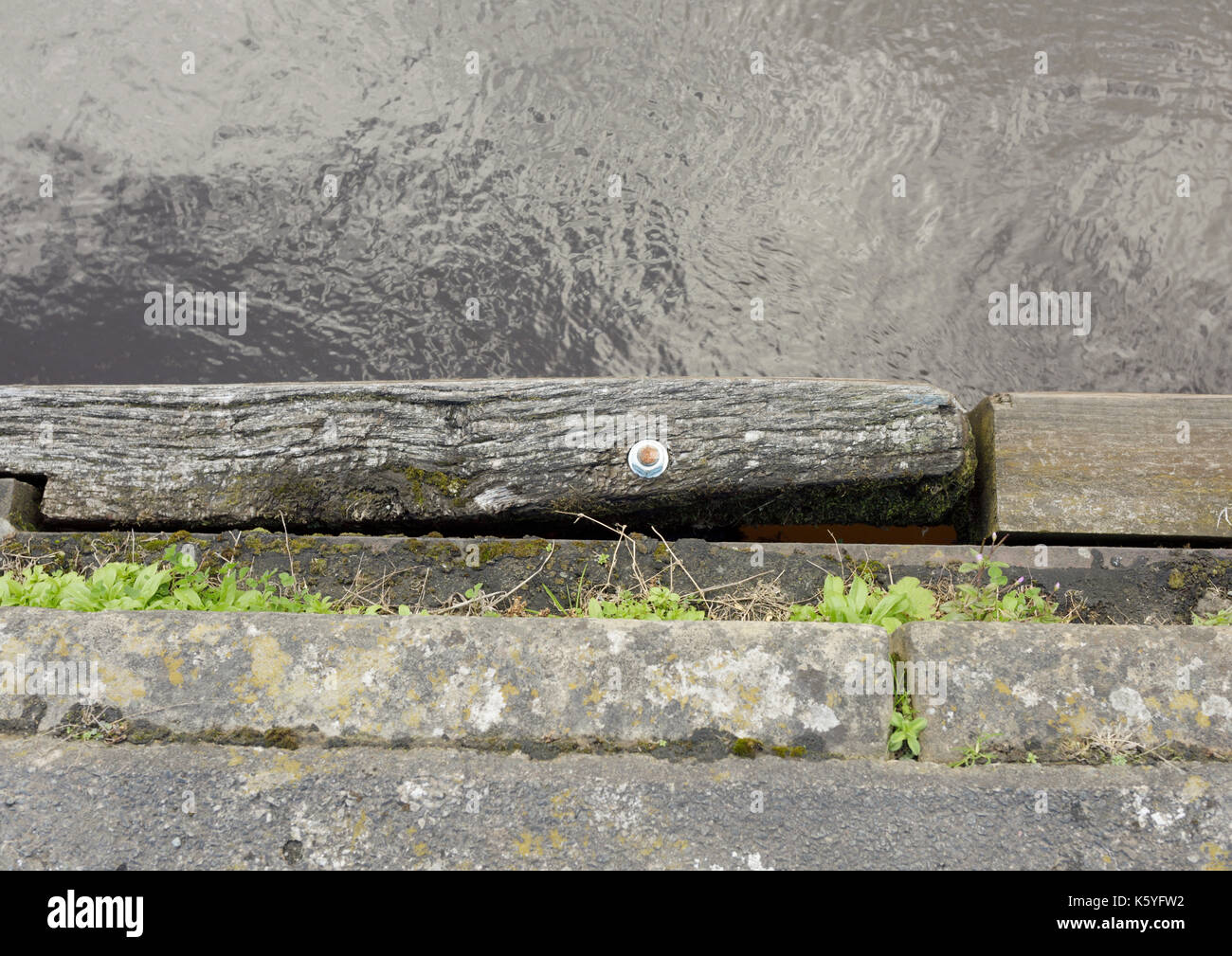 Timber fender replacement hi-res stock photography and images - Alamy