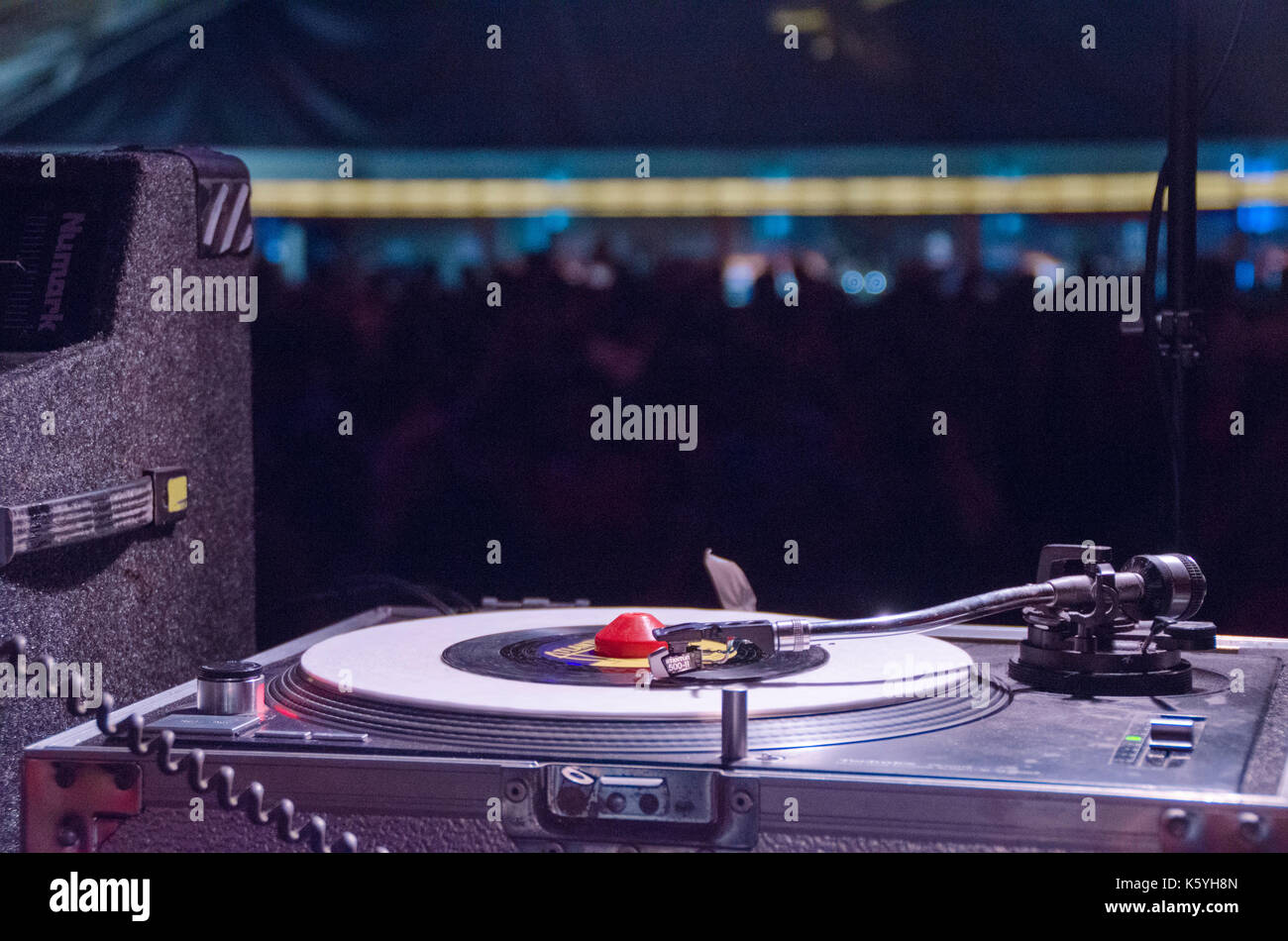 Guitar vinyl record music hi-res stock photography and images - Alamy