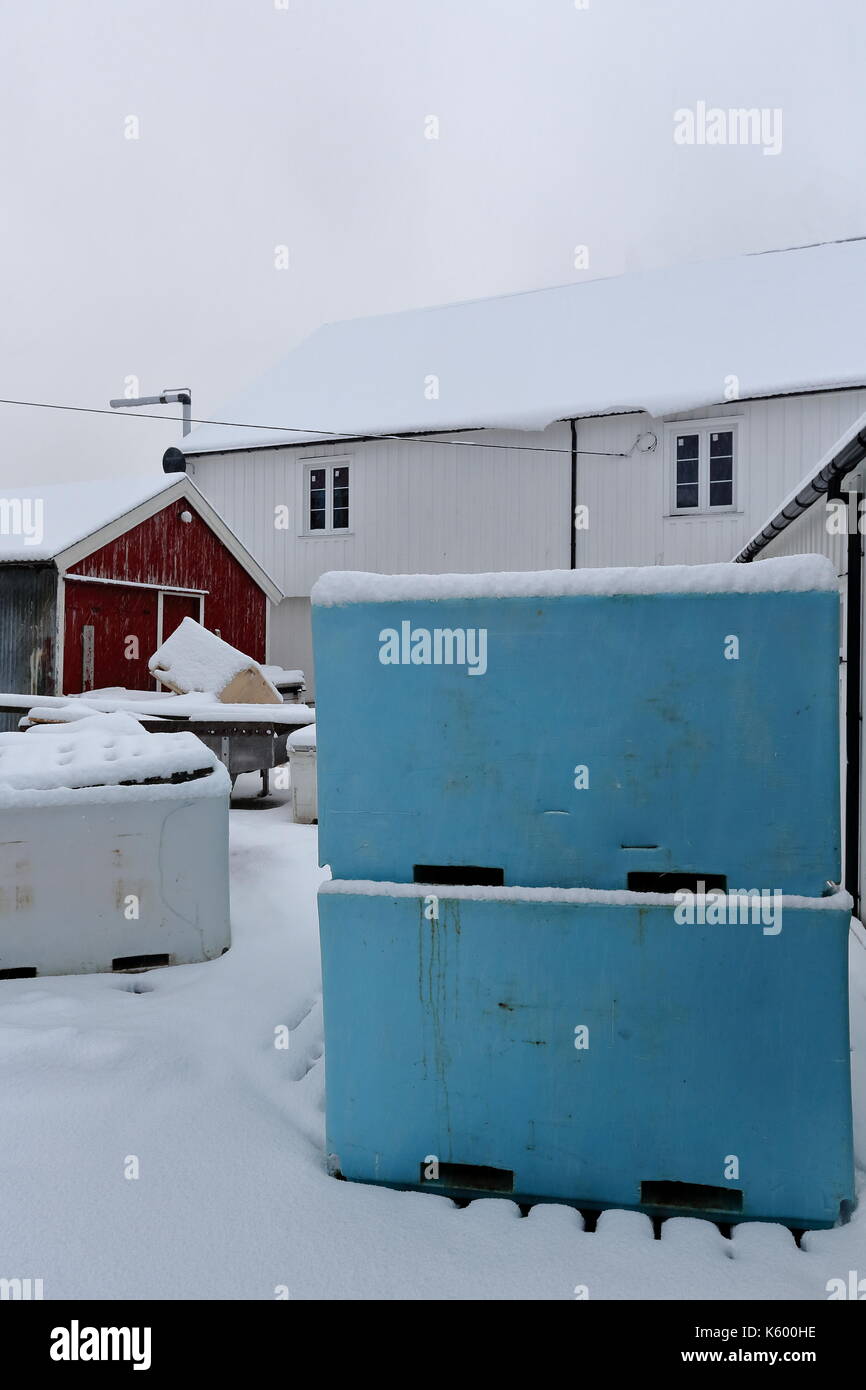 Plastic pallet hi-res stock photography and images - Alamy