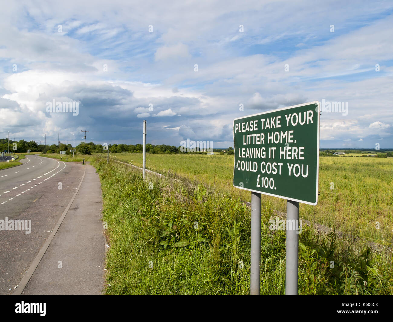 Litter lay by uk hi-res stock photography and images - Alamy