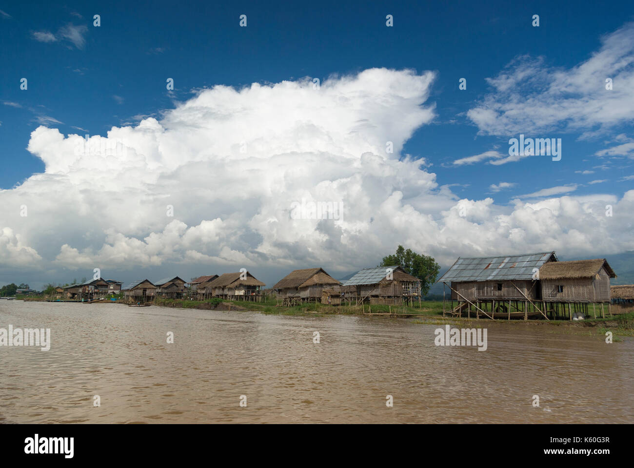 Myanmar burma burmese inle hi-res stock photography and images - Alamy