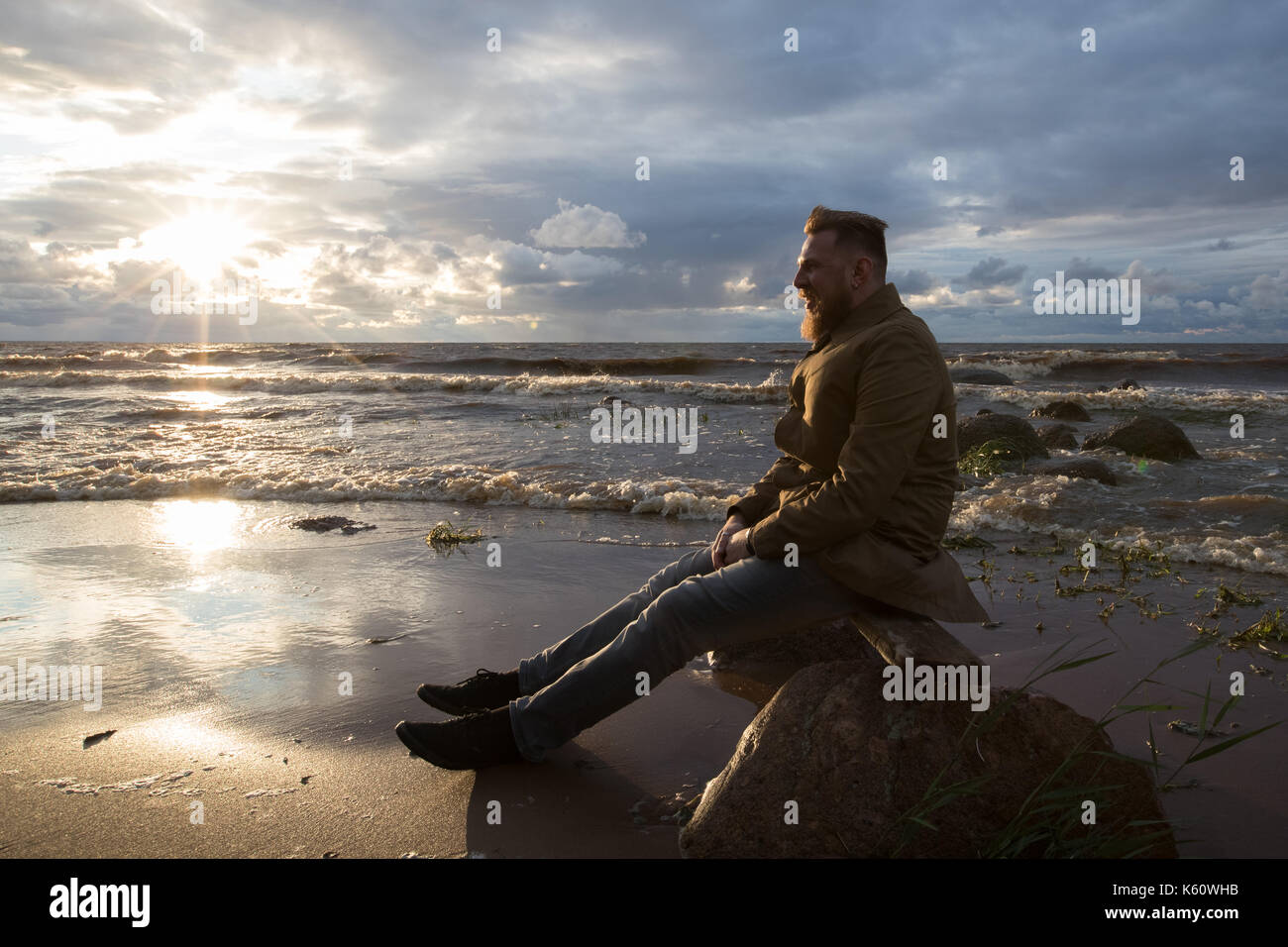 Guy sunset hi-res stock photography and images - Alamy