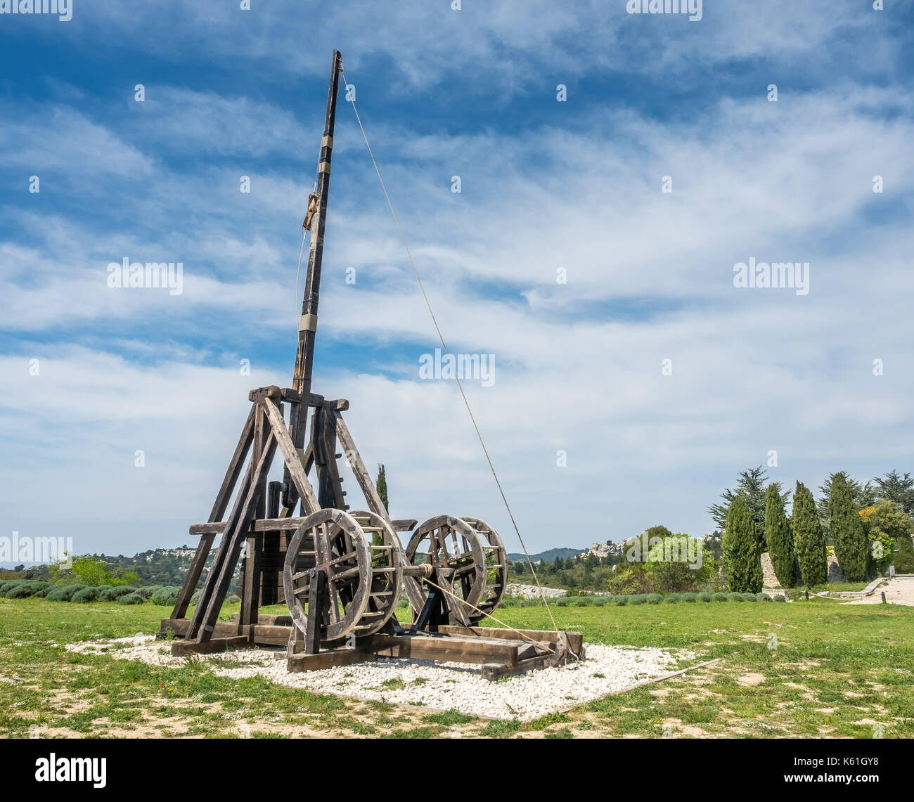 Seige catapult hi-res stock photography and images - Alamy