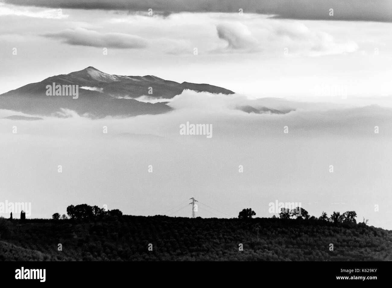 The distant mountains hi-res stock photography and images - Alamy