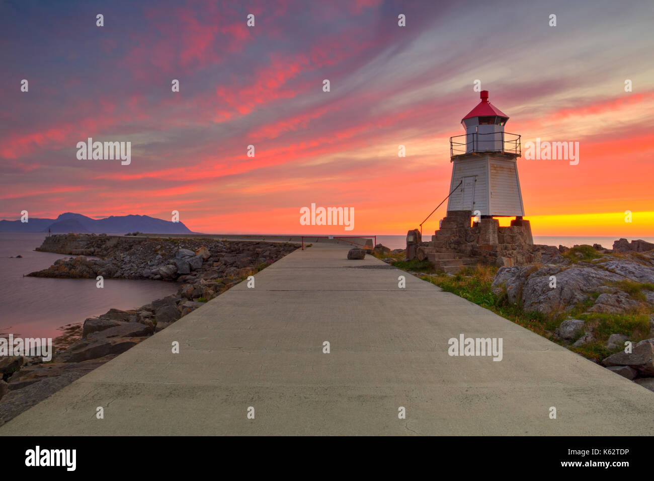 Laukvik fishing village hi-res stock photography and images - Alamy