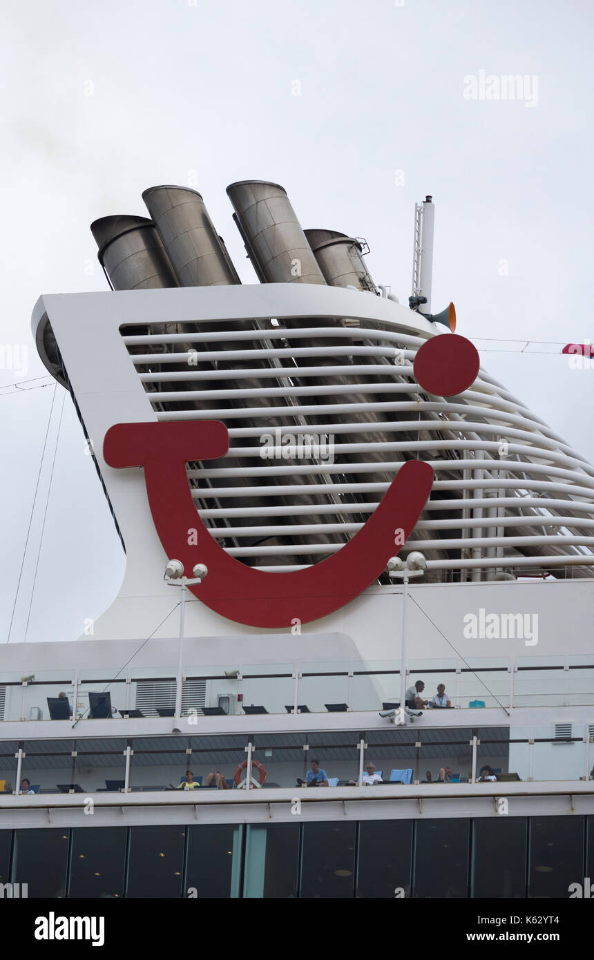Cruise Ship Logo Stock Photos & Cruise Ship Logo Stock Images - Alamy