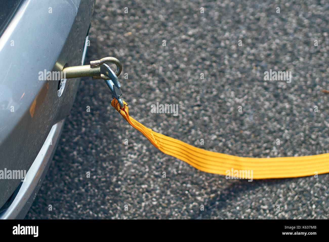 Tow rope attached hi-res stock photography and images - Alamy