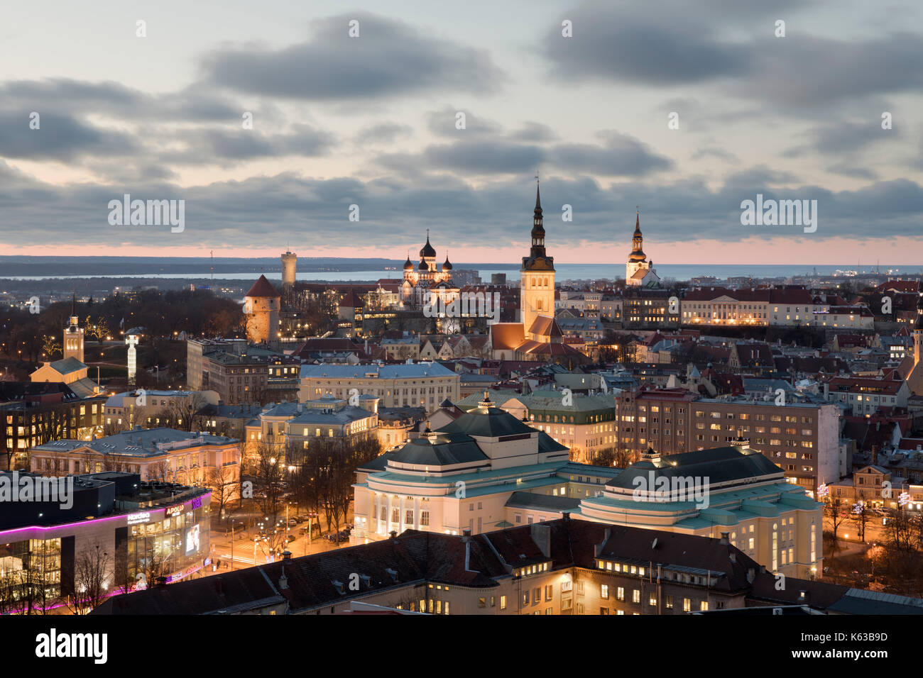 Old town tallinn night hi-res stock photography and images - Alamy