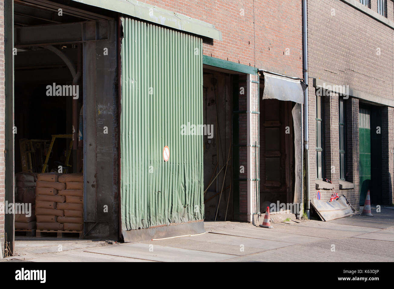 Grain warehouse hi-res stock photography and images - Alamy