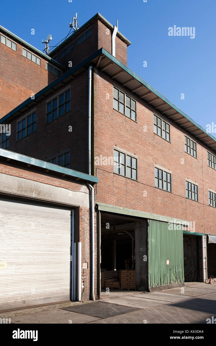 Grain warehouse hi-res stock photography and images - Alamy