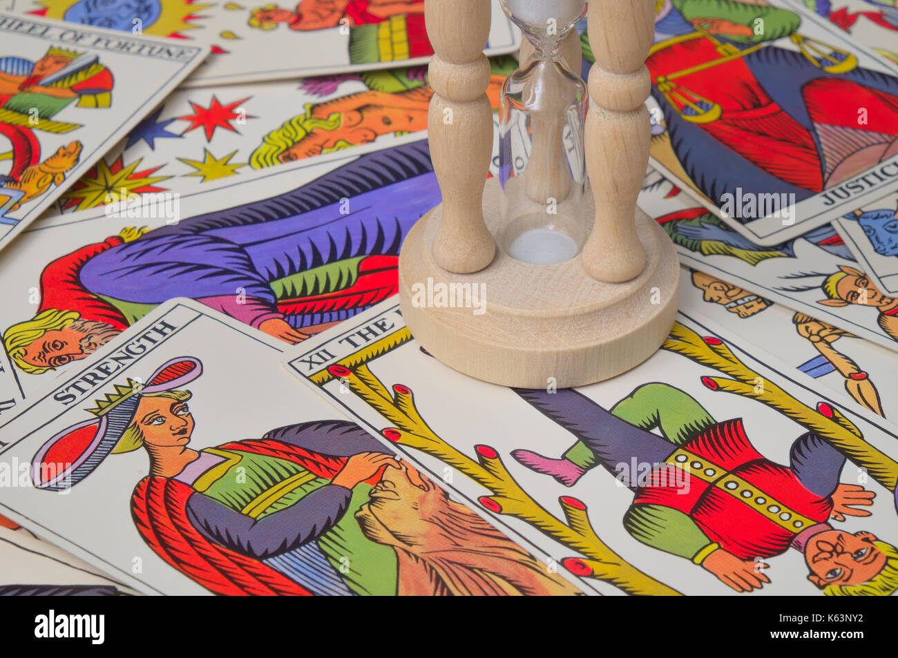 Esoteric cards hi-res stock photography and images - Alamy