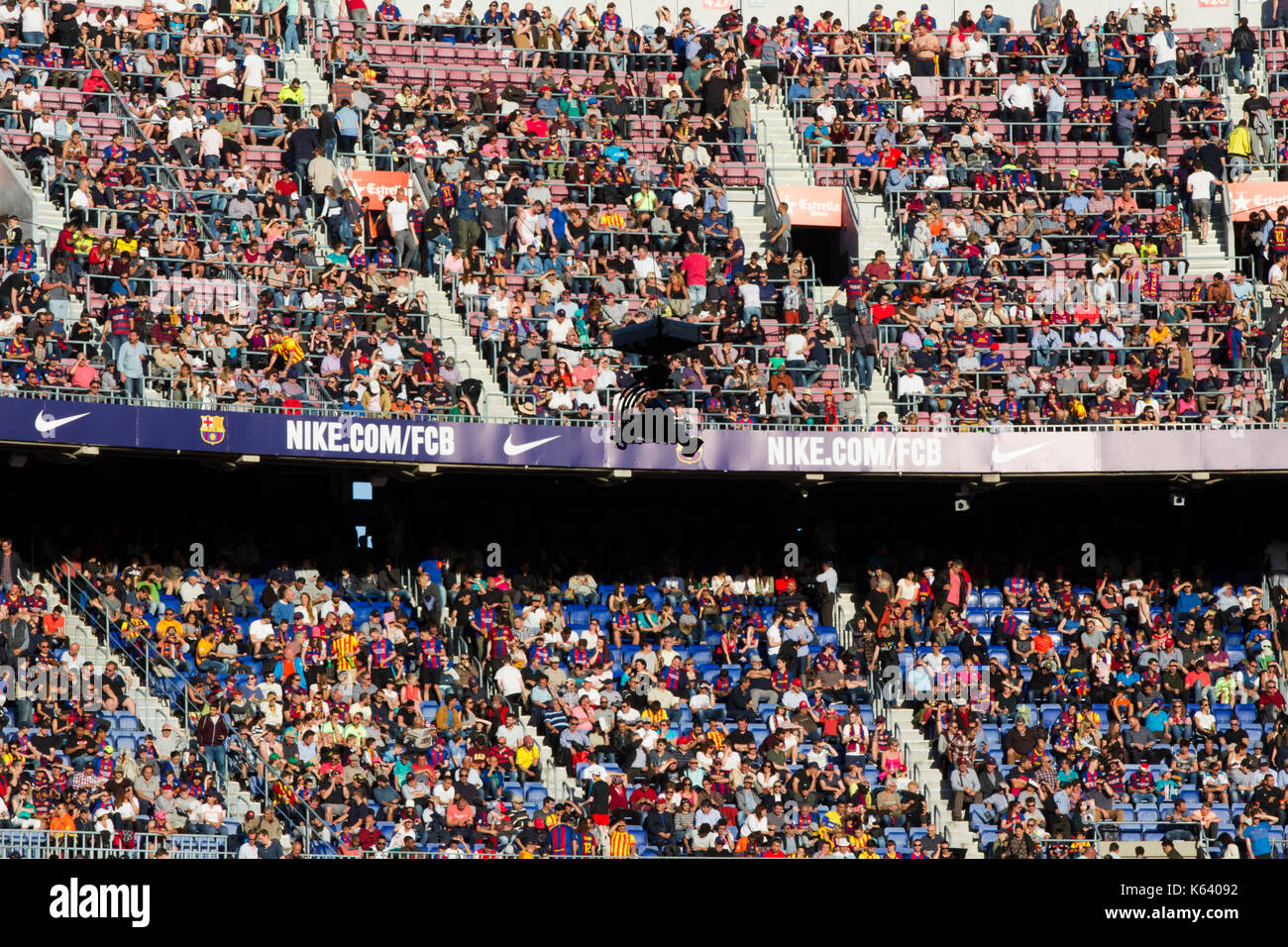 Fc barcelona supporters hi-res stock photography and images - Alamy