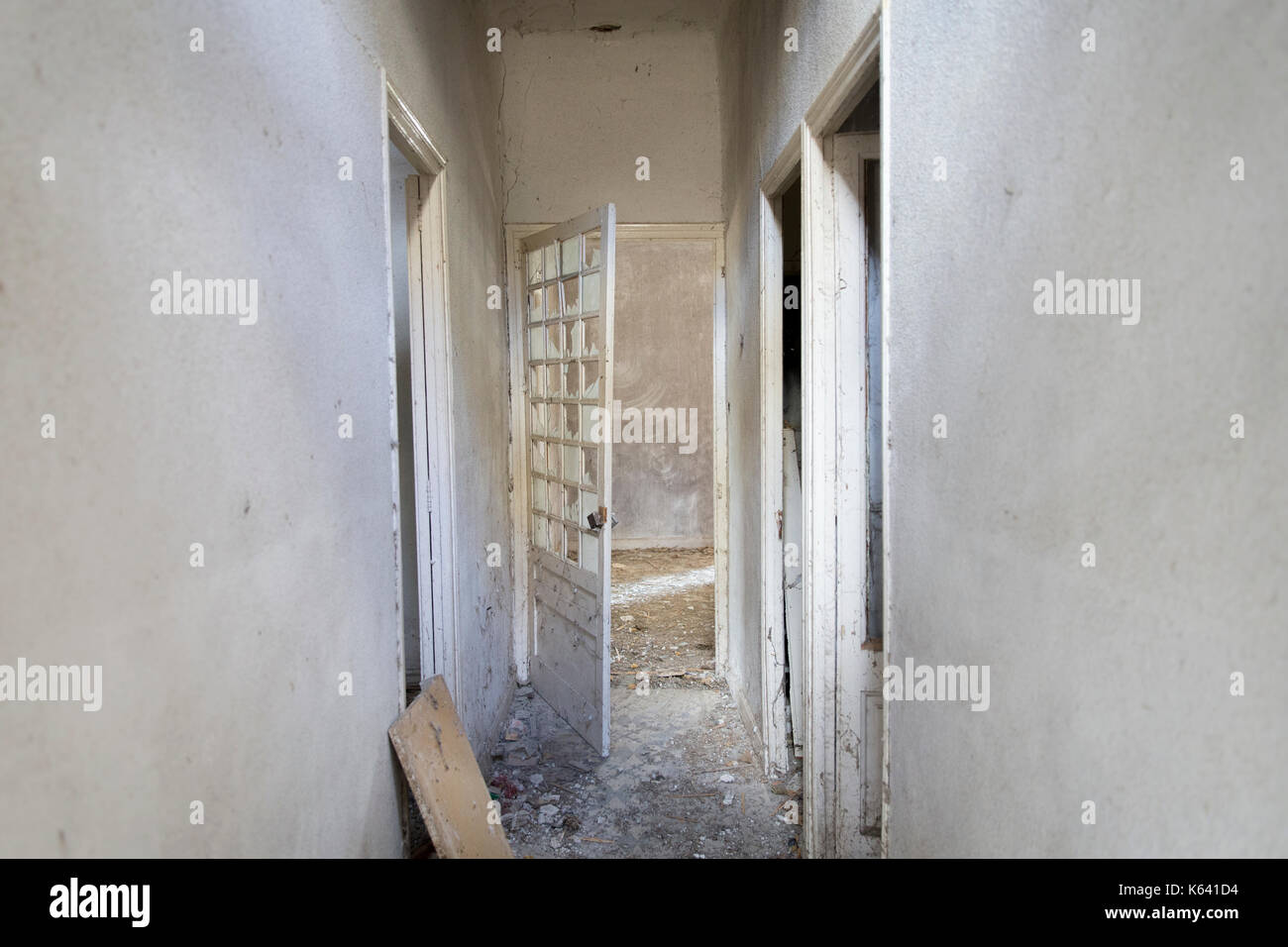 An old and dirty abandoned house Stock Photo - Alamy