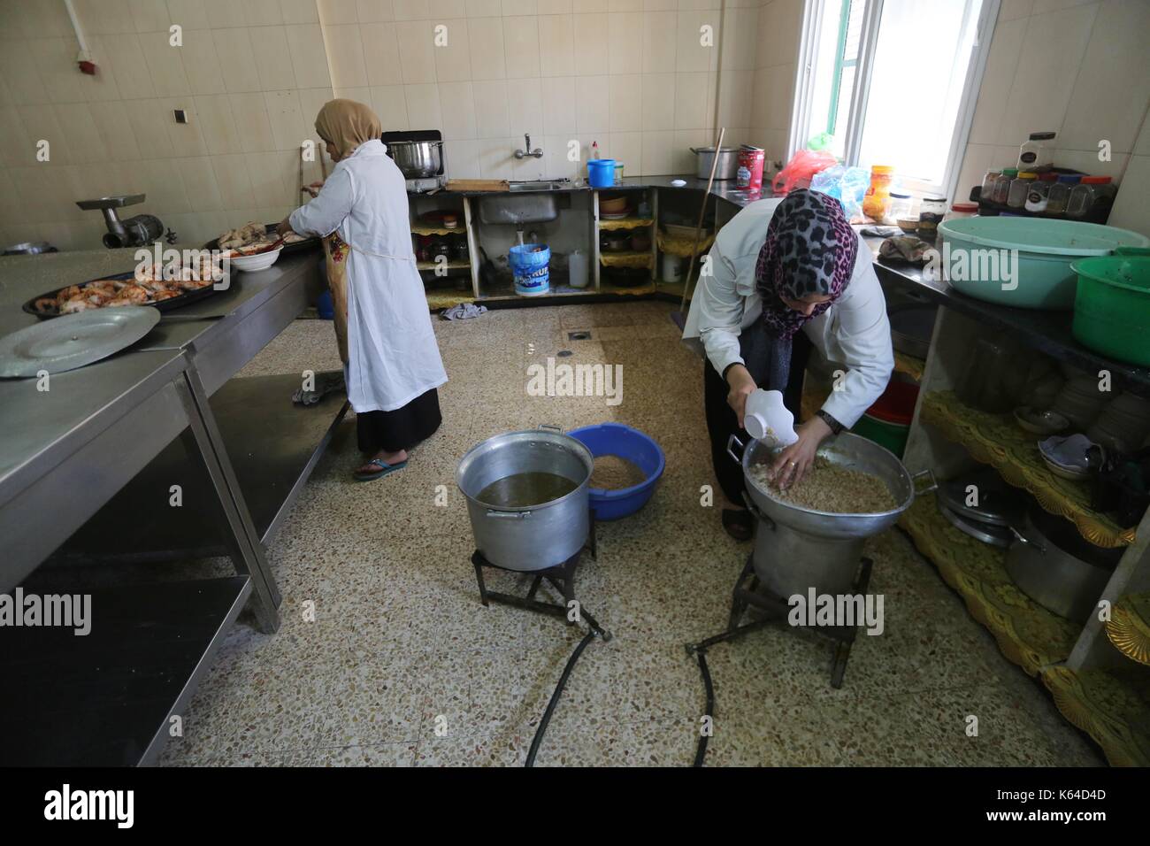 Palestinian chefs hi-res stock photography and images - Alamy