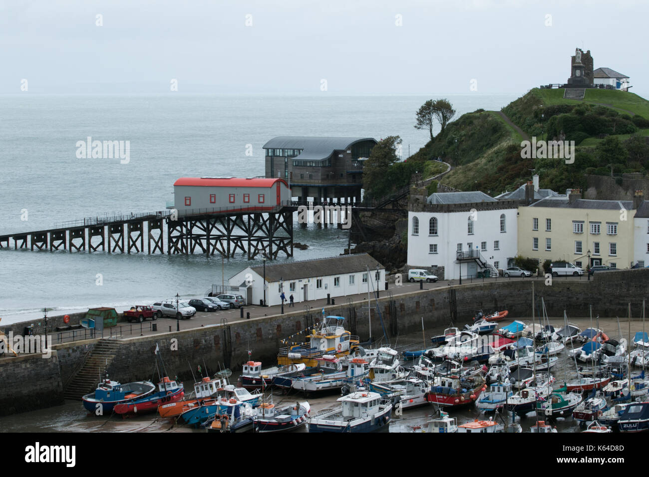 50 mph winds hi-res stock photography and images - Alamy