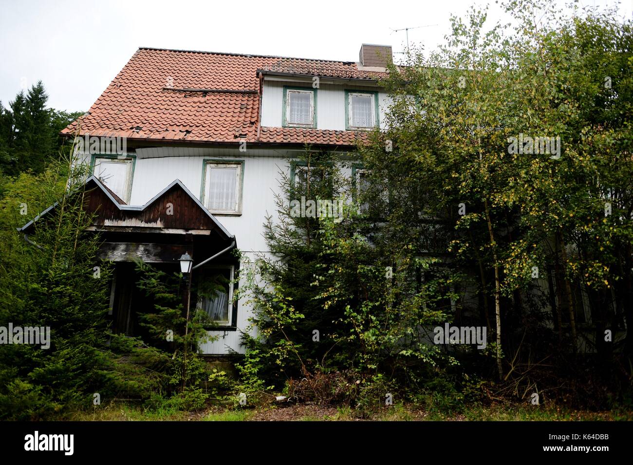 Rotten house hi-res stock photography and images - Alamy