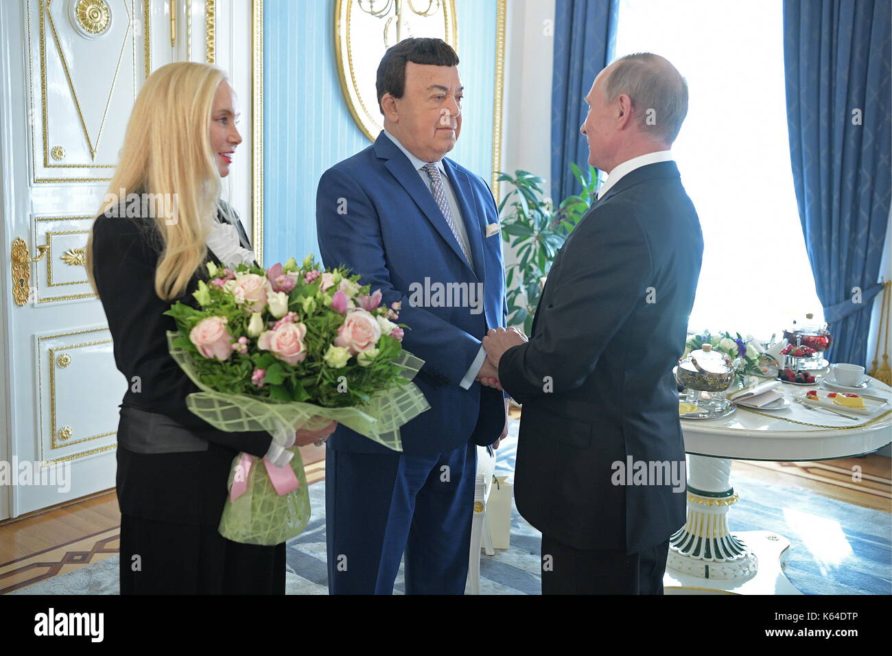 Ninel Kobzon High Resolution Stock Photography and Images - Alamy