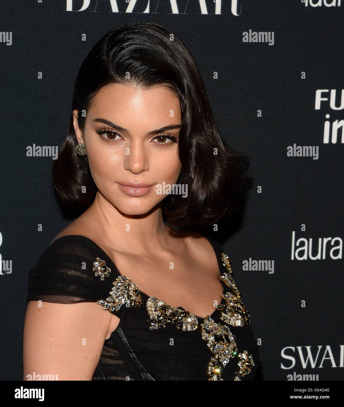 Kendall jenner harper’s bazaar hi-res stock photography and images - Alamy