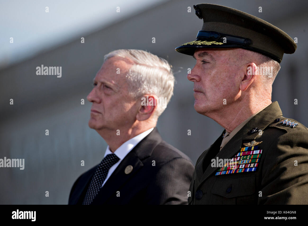 U s secretary defense jim mattis hi-res stock photography and images ...