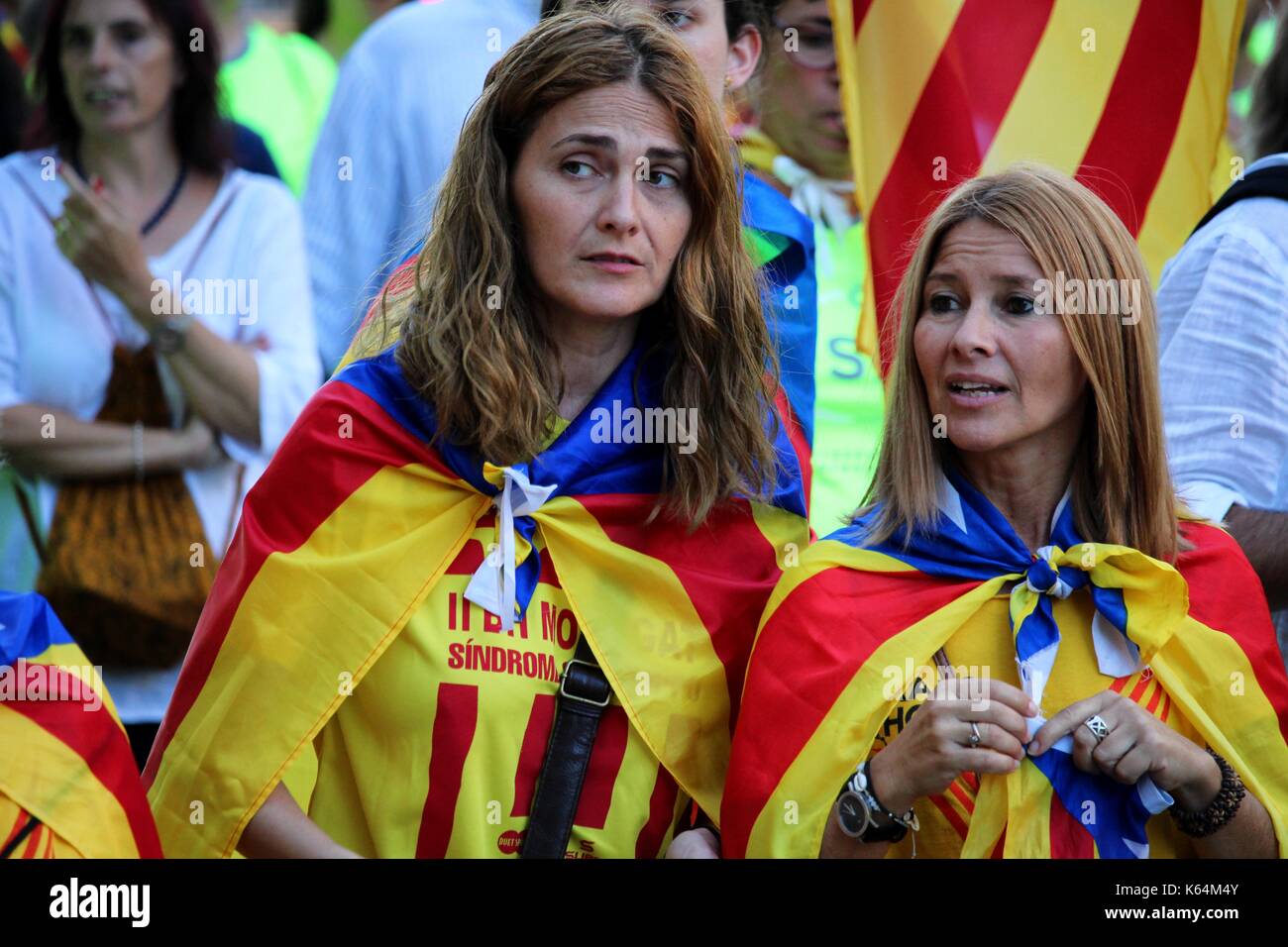 Barcelona, Spain. 11th Sep, 2017. People participating with Catalan ...
