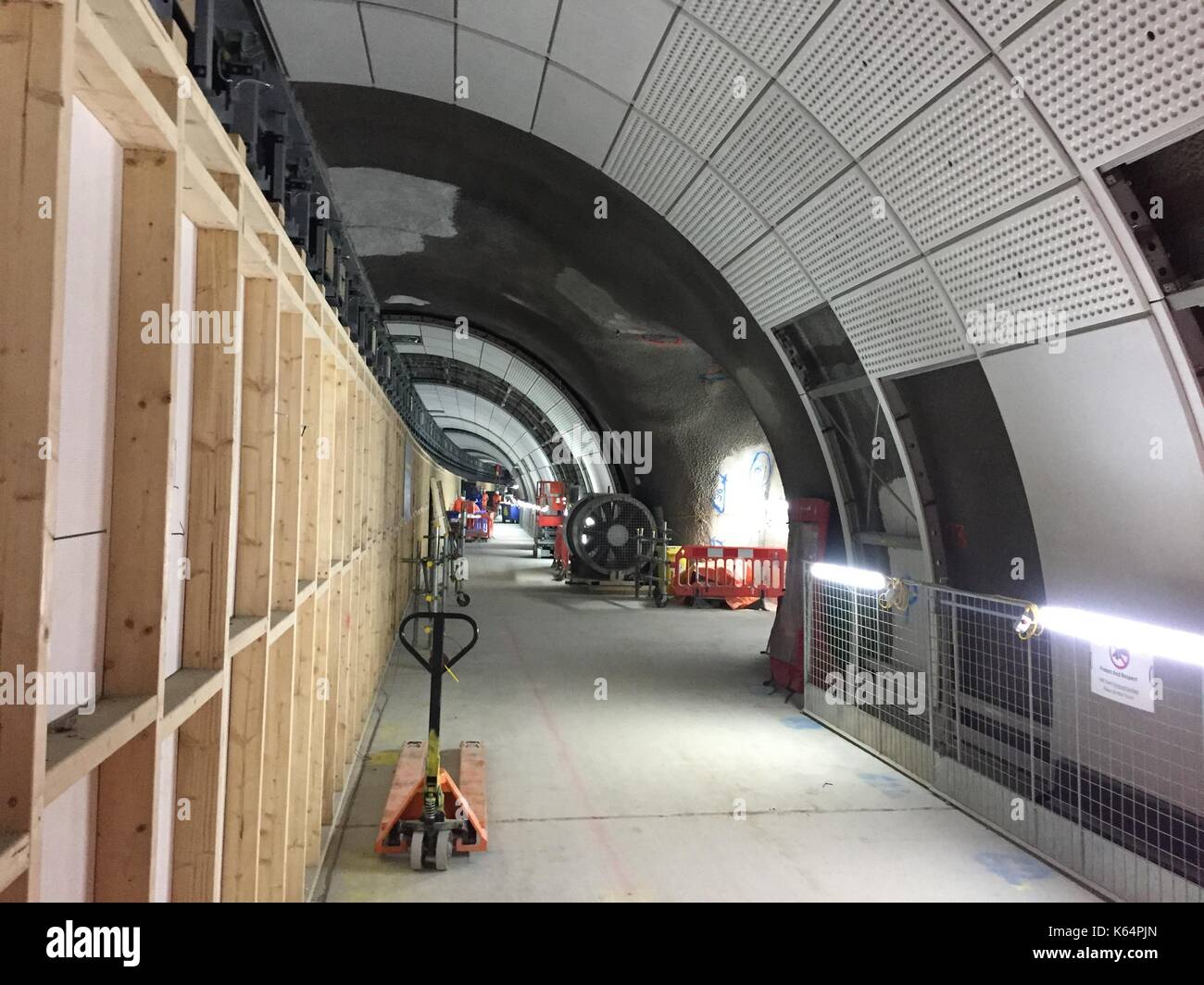 London, UK. 15th Feb, 2017. The unfinished, brand new platform of the ...