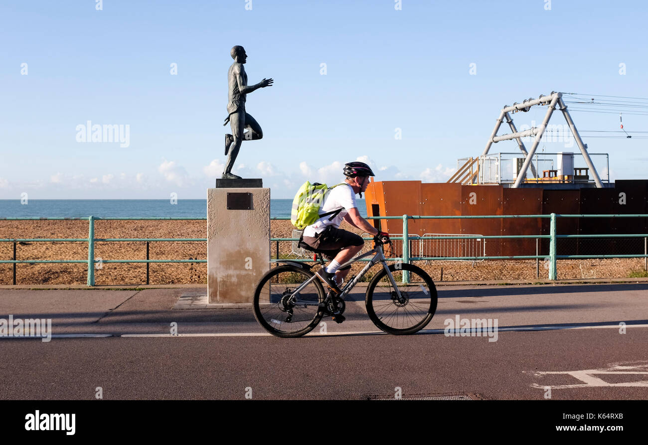 Brighton seaside cycle lane hi-res stock photography and images - Alamy