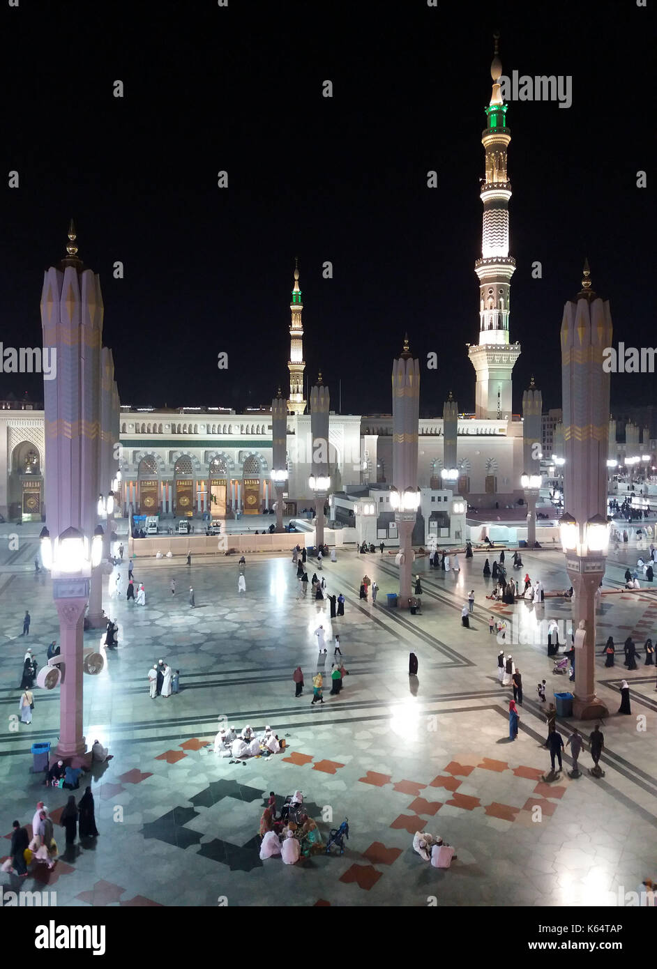 Prophet tomb medina hi-res stock photography and images - Alamy