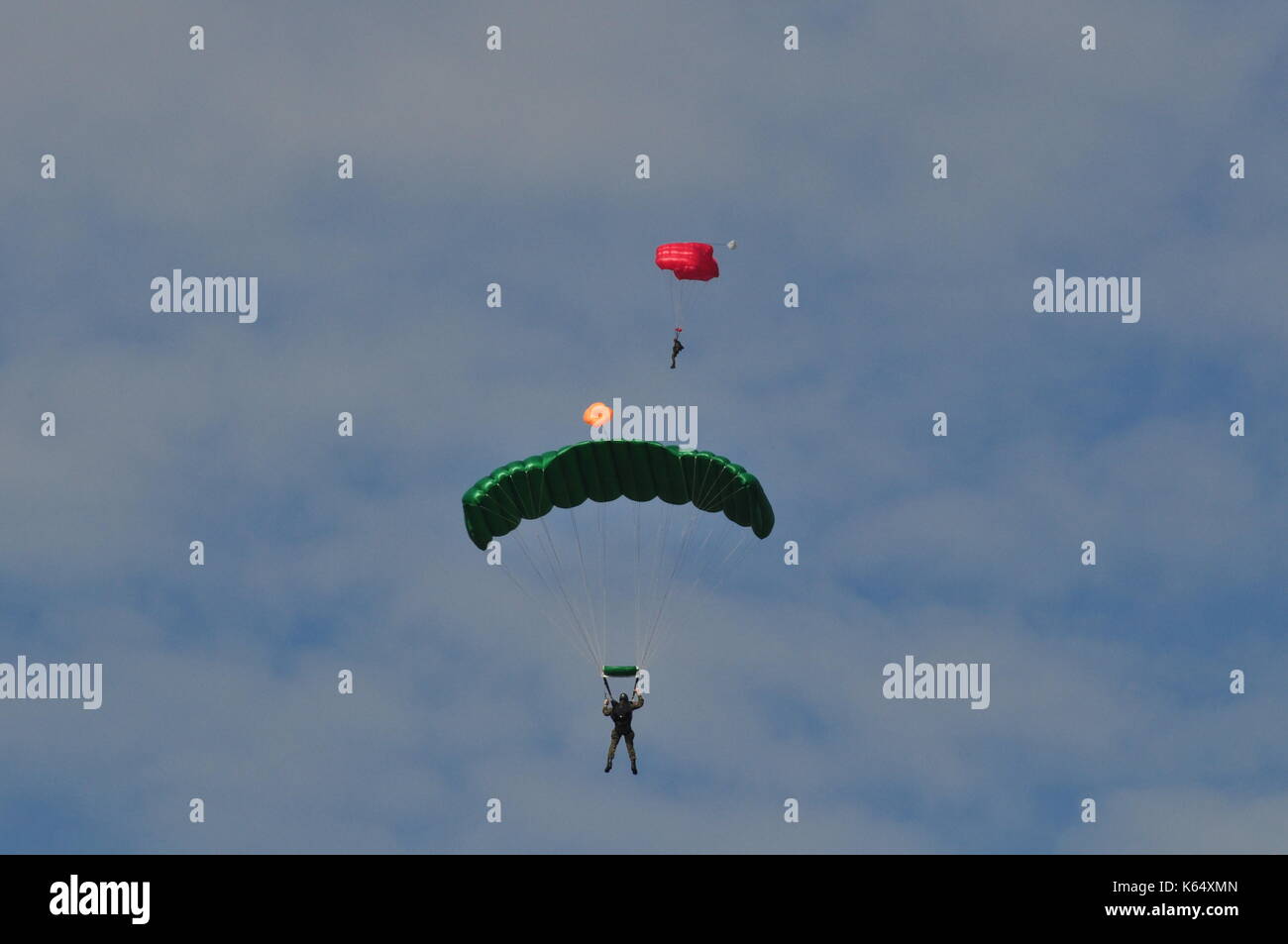 Parachutists with parachutes,jump,parachute Stock Photo - Alamy