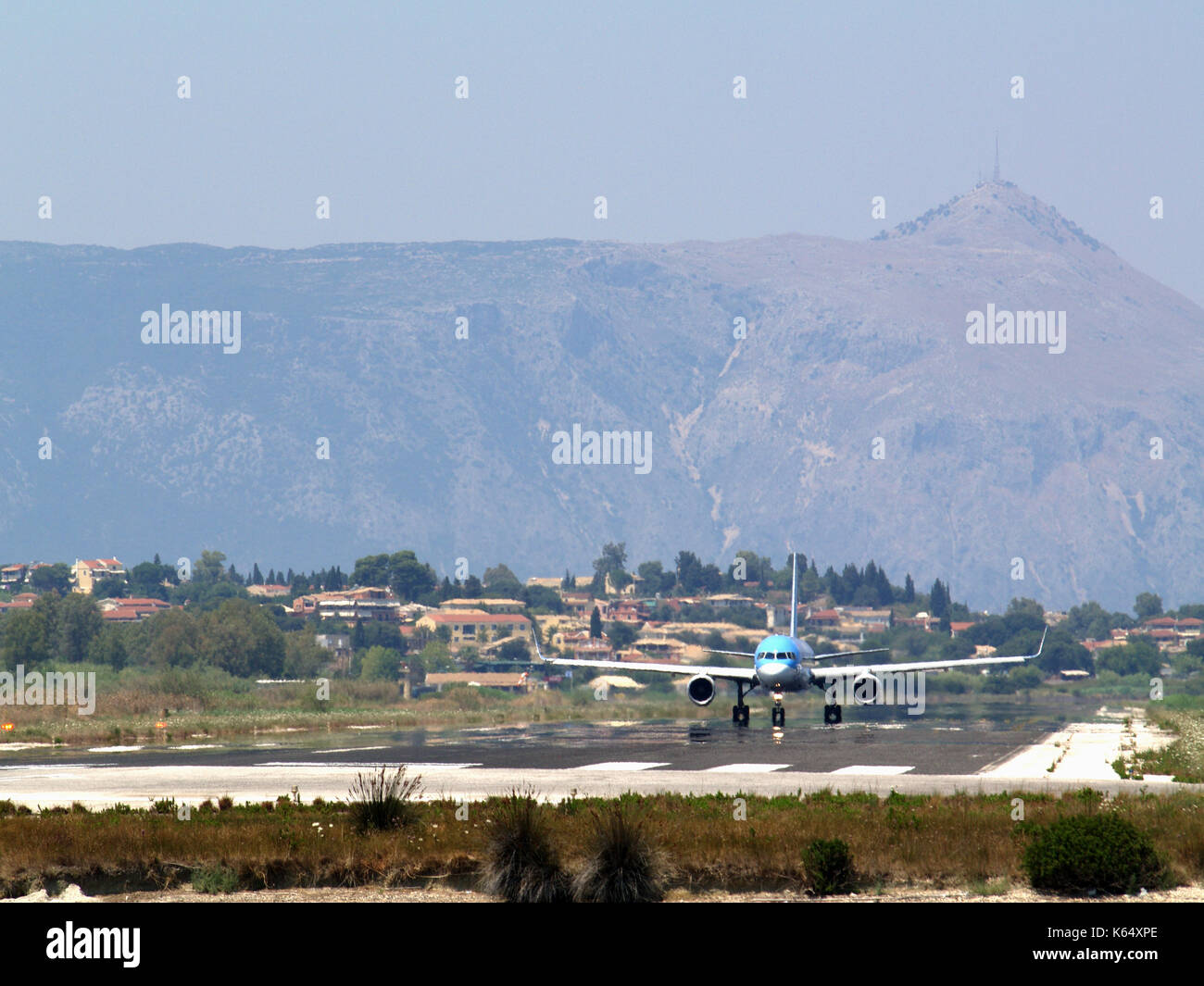 TUI airlines, flight number G-OOBN taking off at Ioannis Kaposistrias ...
