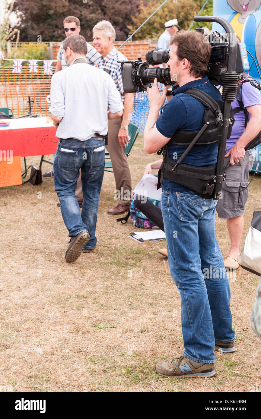 Tv cameraman cameramen hi-res stock photography and images - Alamy