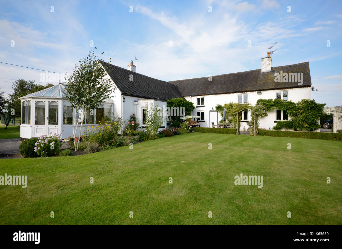 Extended famrhouse hi-res stock photography and images - Alamy