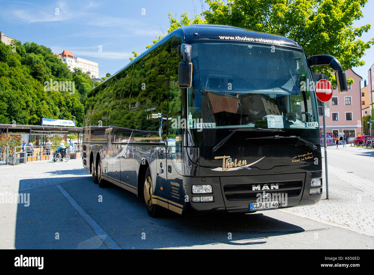 Bright coloured tourist bus hi-res stock photography and images - Alamy