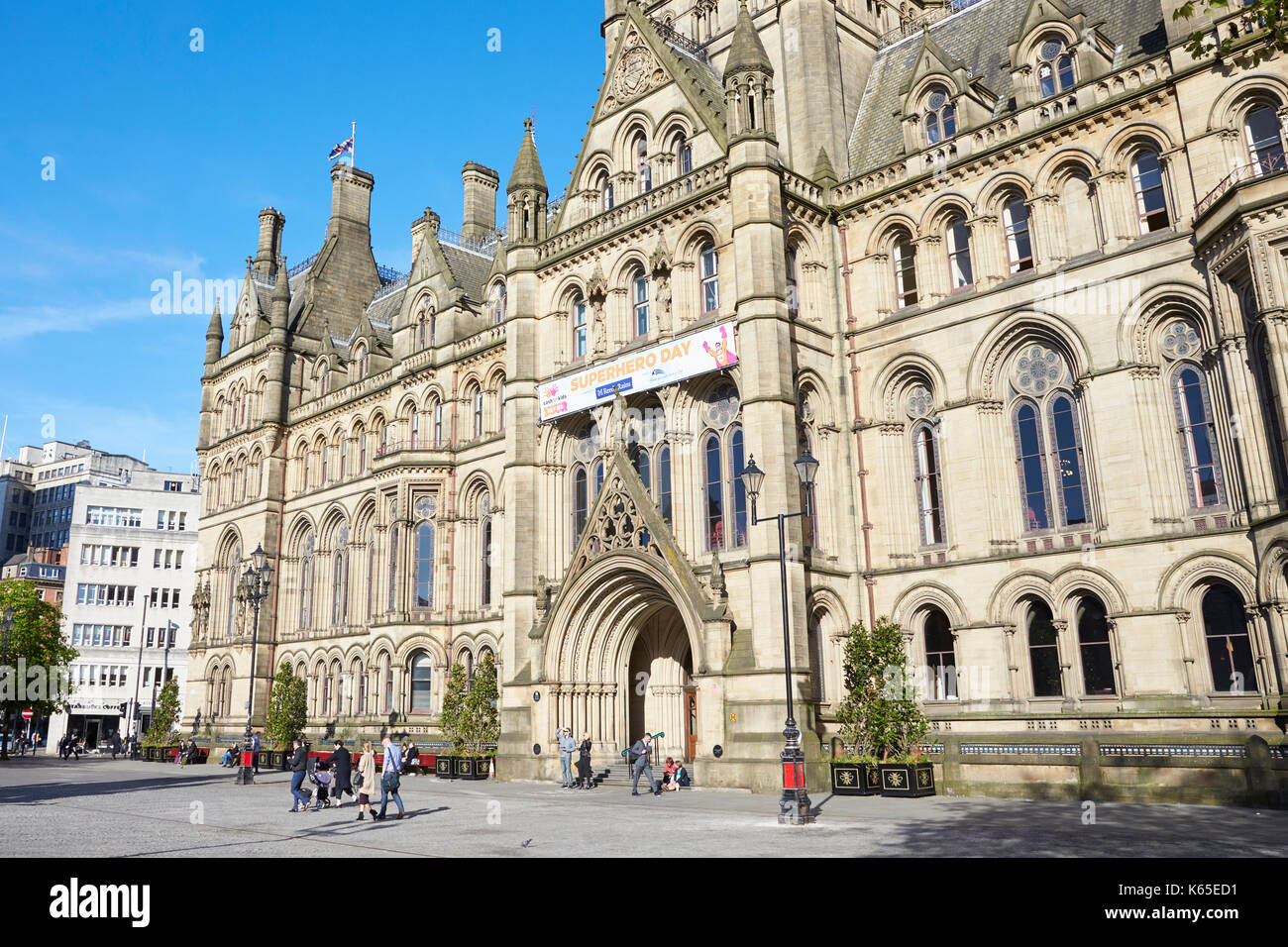 Manchester town hall building hi-res stock photography and images - Alamy