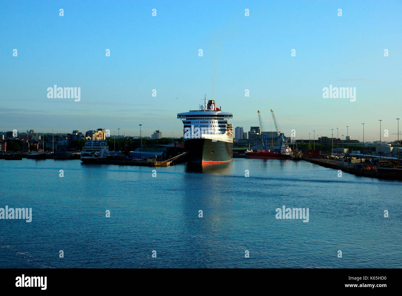 Berth 46 hi-res stock photography and images - Alamy