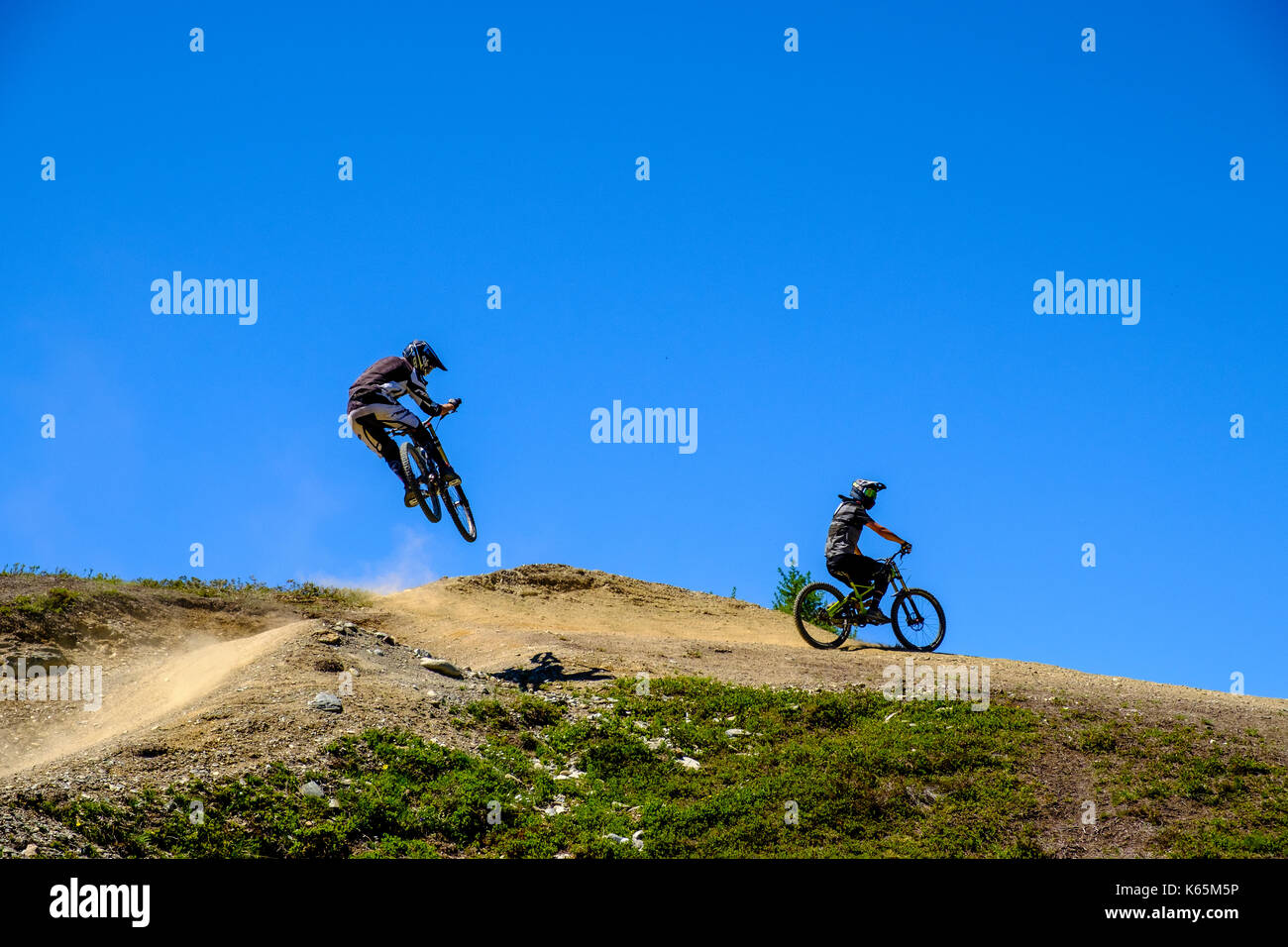 Downhill bike ride hi-res stock photography and images - Alamy