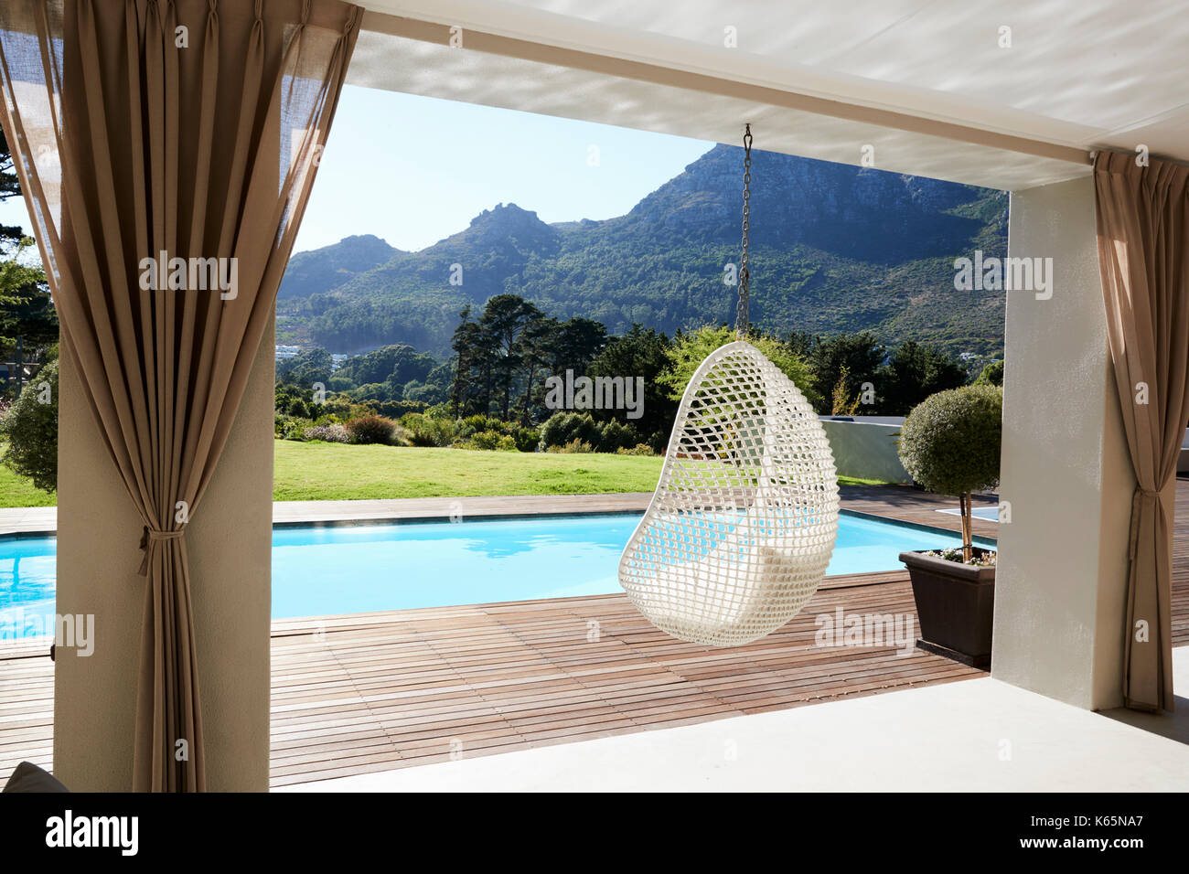 Suspended swimming pool hi-res stock photography and images - Alamy