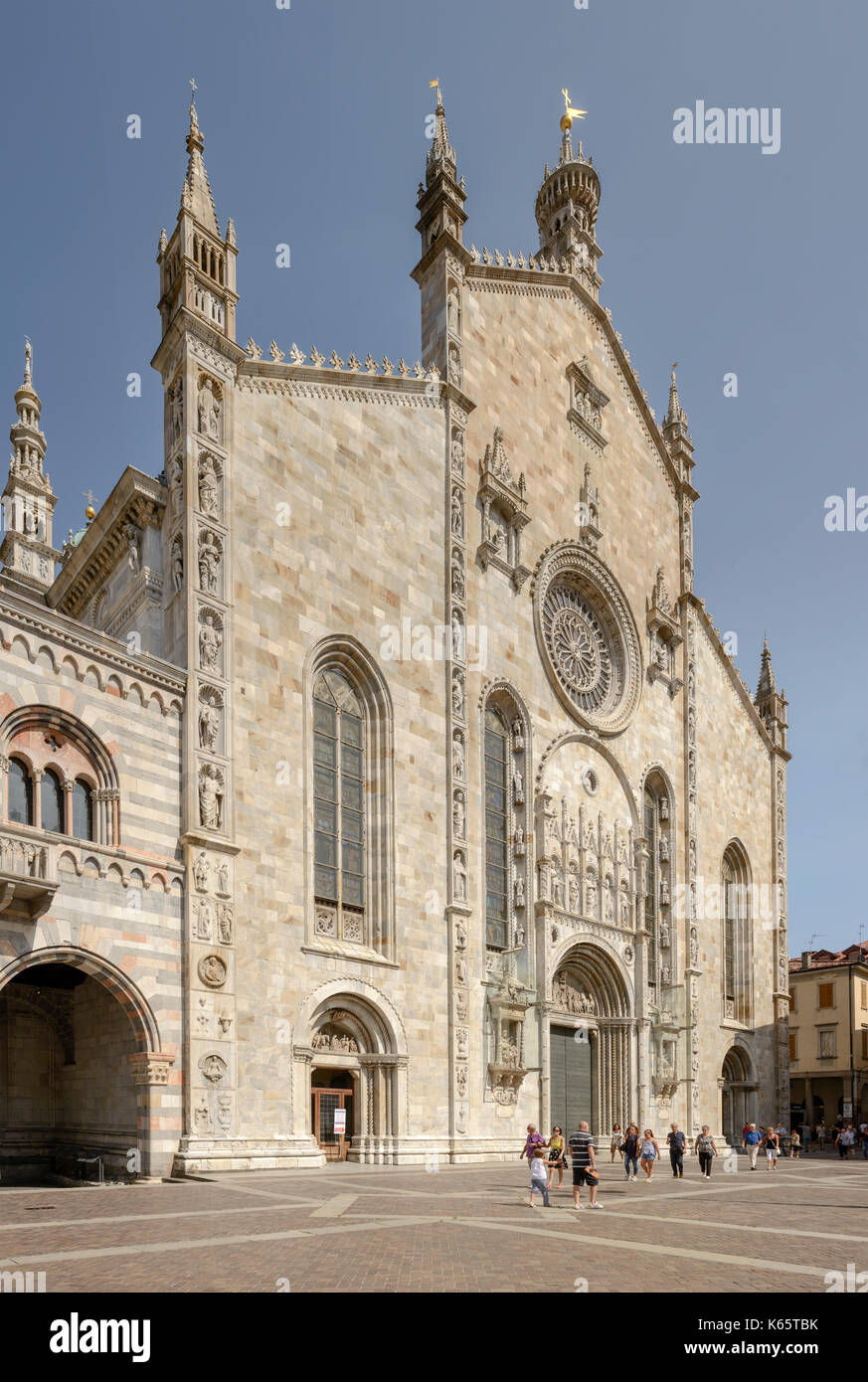 Como cathedral tourism hi-res stock photography and images - Alamy