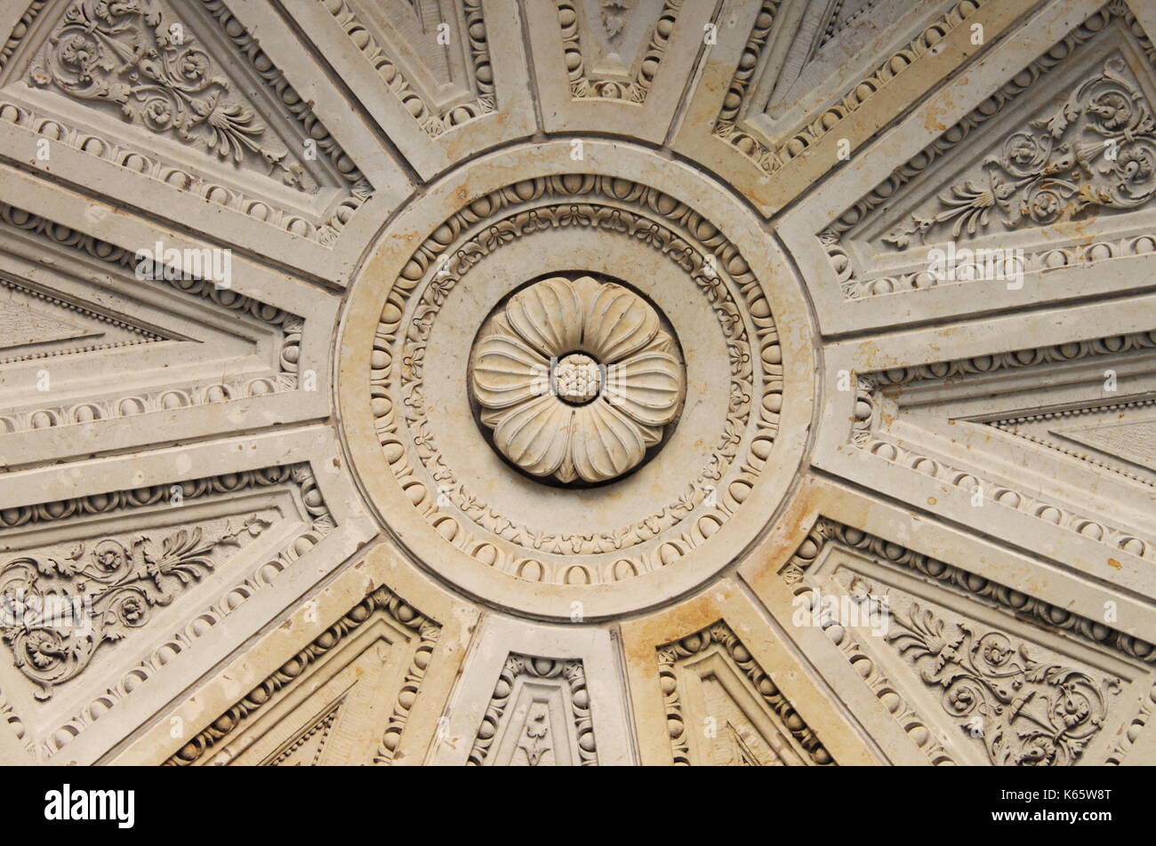 Lacunar ceiling hi-res stock photography and images - Alamy