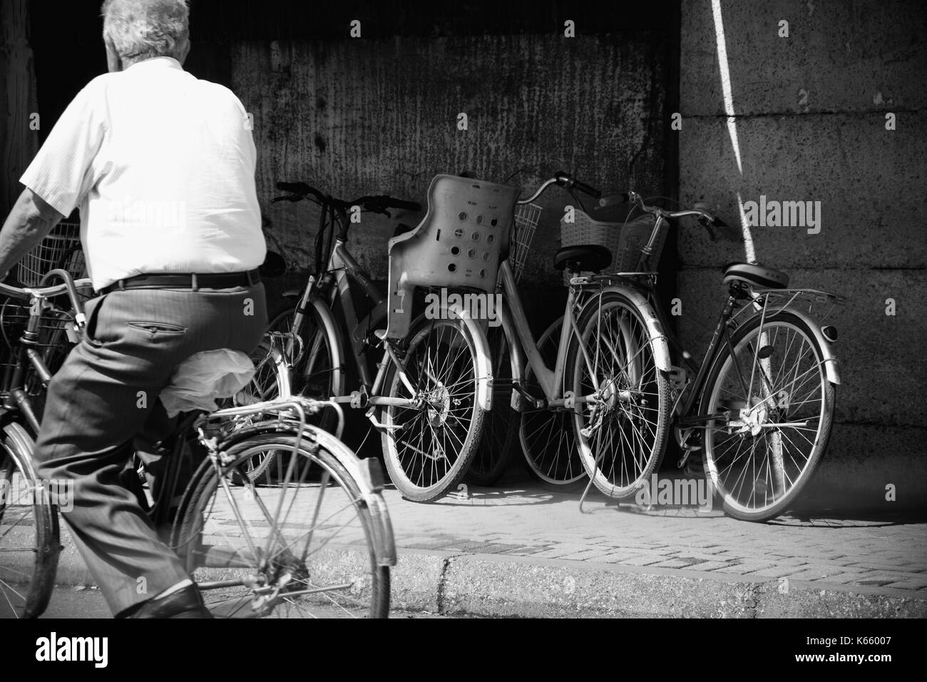 Man elderly sport Black and White Stock Photos & Images - Alamy