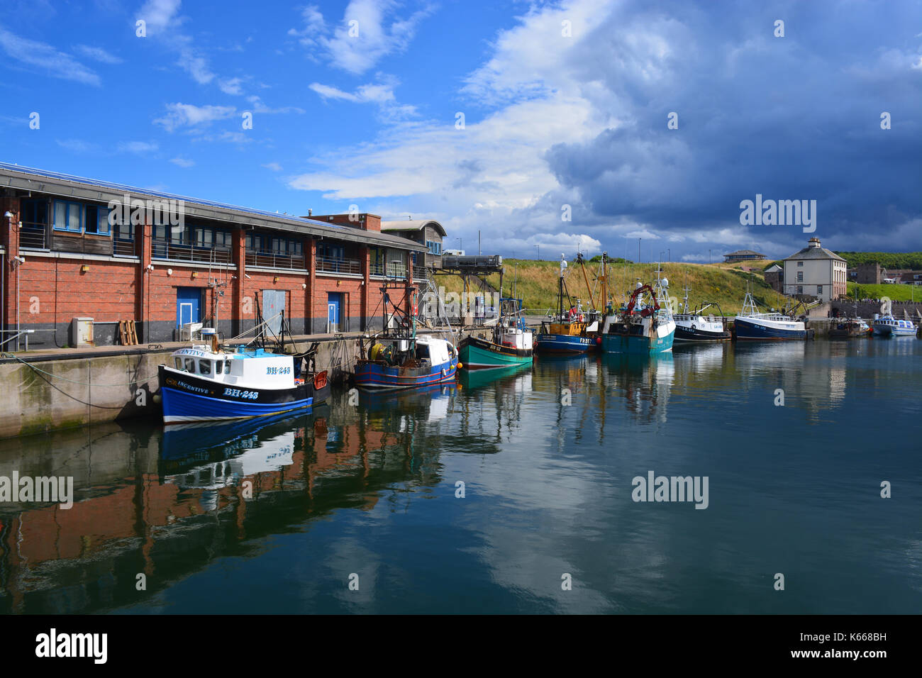 Eyemouth fisherman hi-res stock photography and images - Alamy
