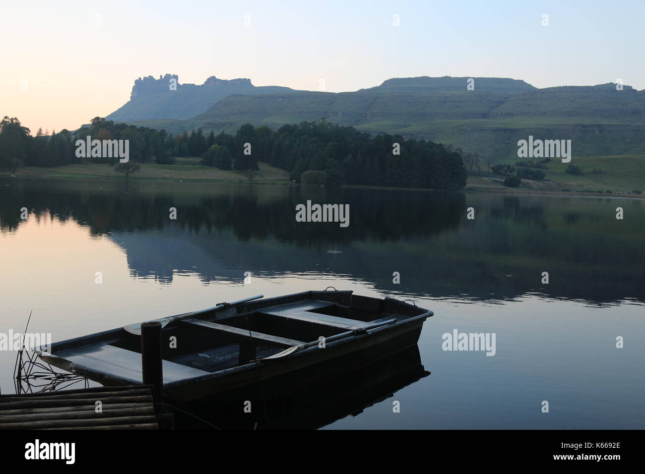 Rowboat at dock hi-res stock photography and images - Alamy